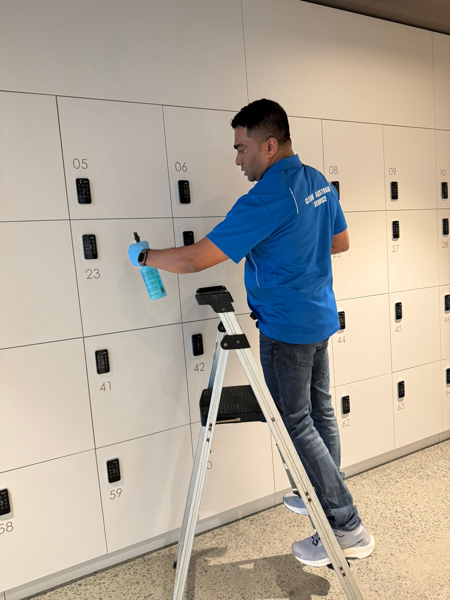 What Should Be on Your Daily Office Cleaning Checklist?